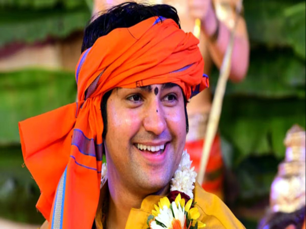 देवभूमि उत्‍तराखंड में लगने जा रहा धीरेंद्र शास्त्री का दरबार, नेपाल से ...